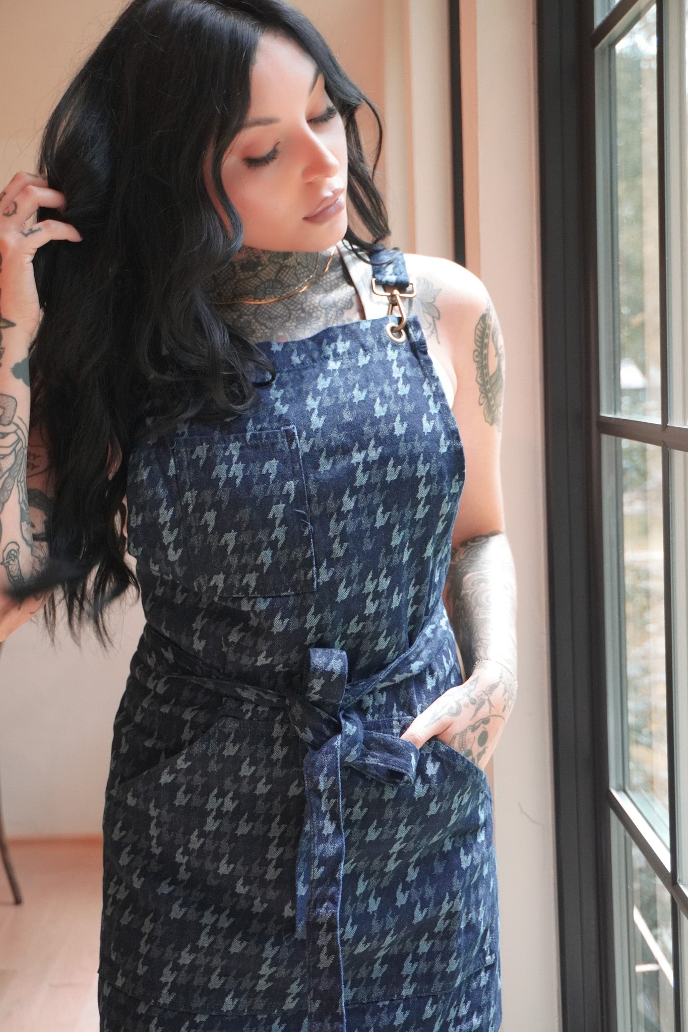 Navy Houndstooth Apron | Salon Aprons on Sale Today